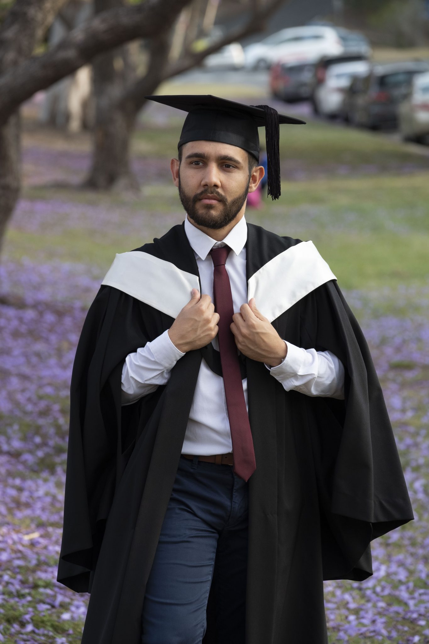 GRADUATION GOWN HIRE UQ Bachelor Full Set | The Gown Chick